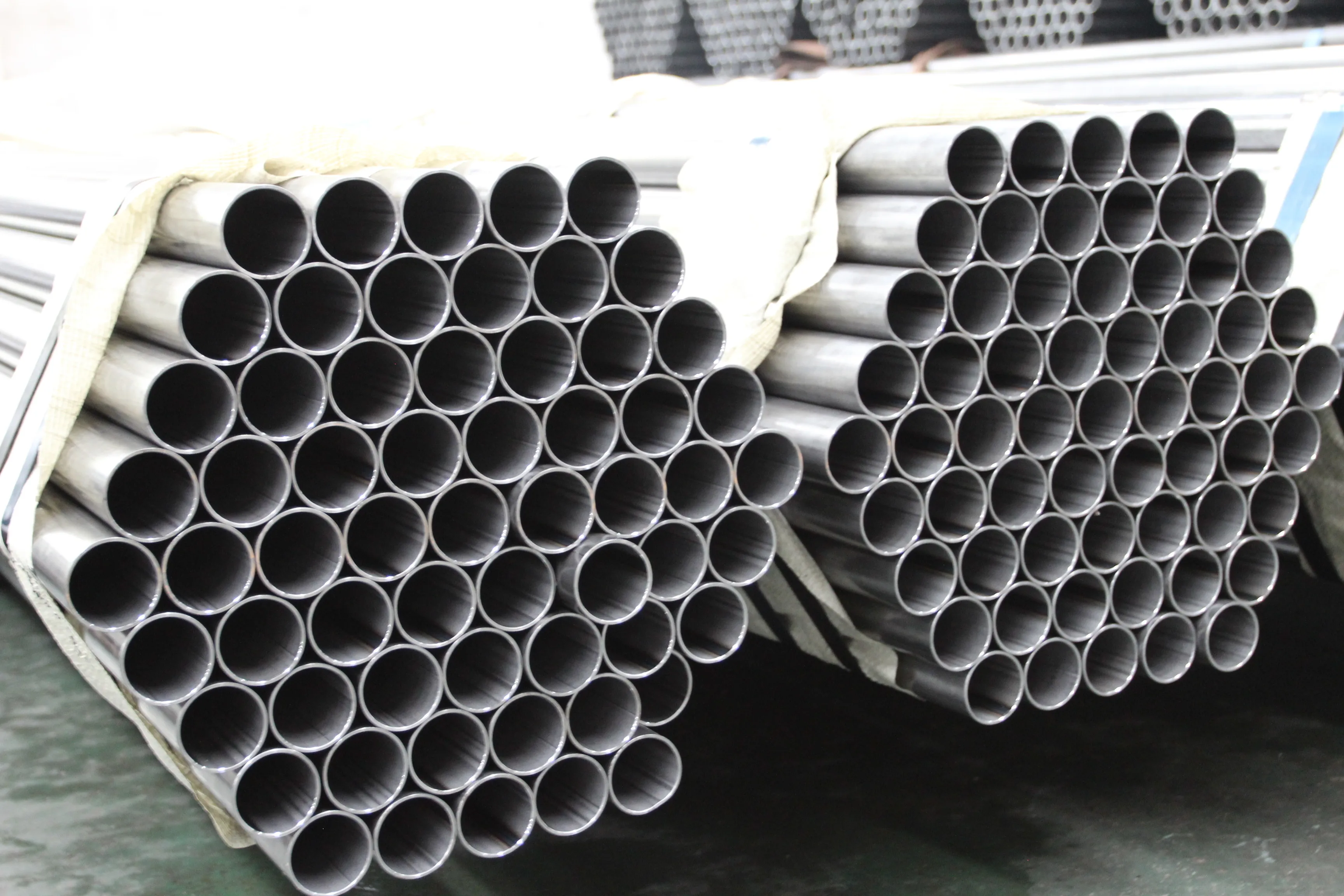 Cold Rolled Precision Seamless Steel Pipes For Gas Spring,Shock ...