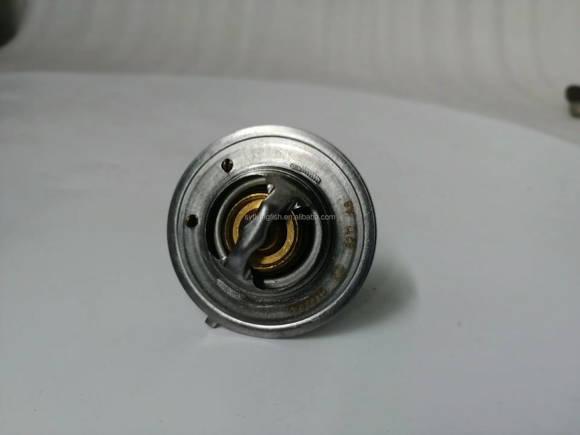 Motor Thermostat 4930315 1306r2-010-b2 3802273 3917324 3283589 3802968 ...