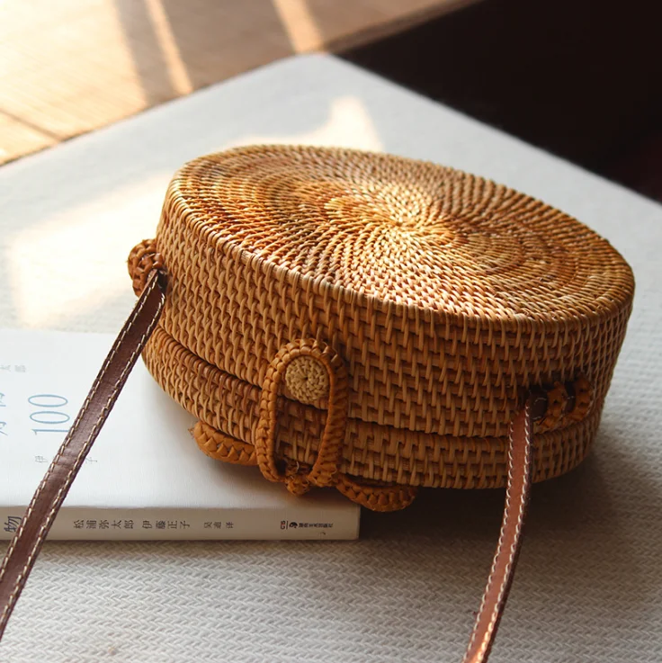 New Natural Rattan Style Straw Bag Beach Strawberry Ladies Rattan Bag ...