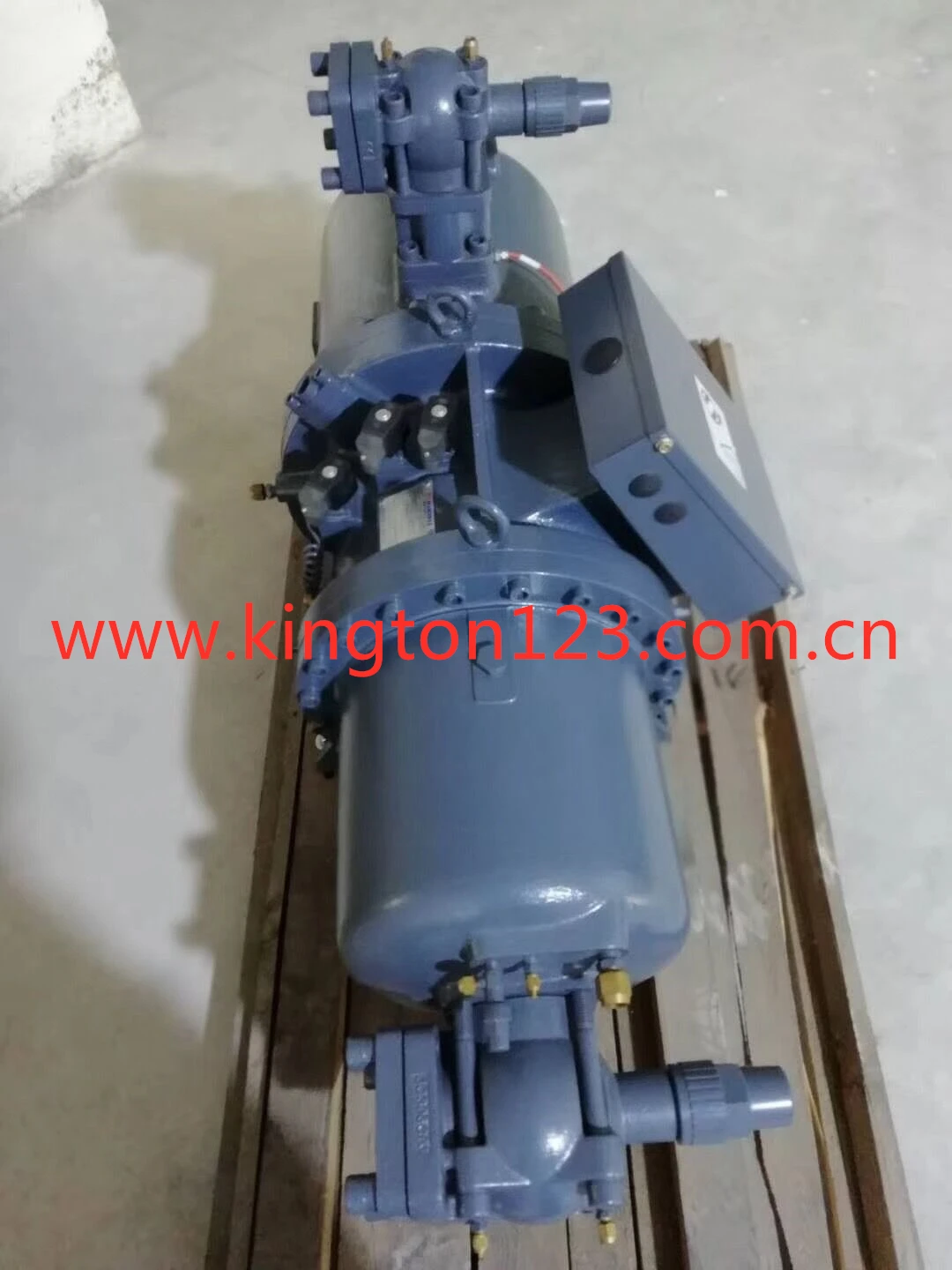 Industrial Chiller with Hanbell Screw Compressor RC2-200B