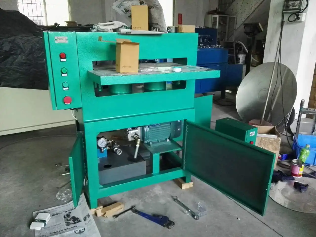 Mesin Pembuat Press Emboss Plat Nomor Kendaraan Tiongkok - Buy Plat ...