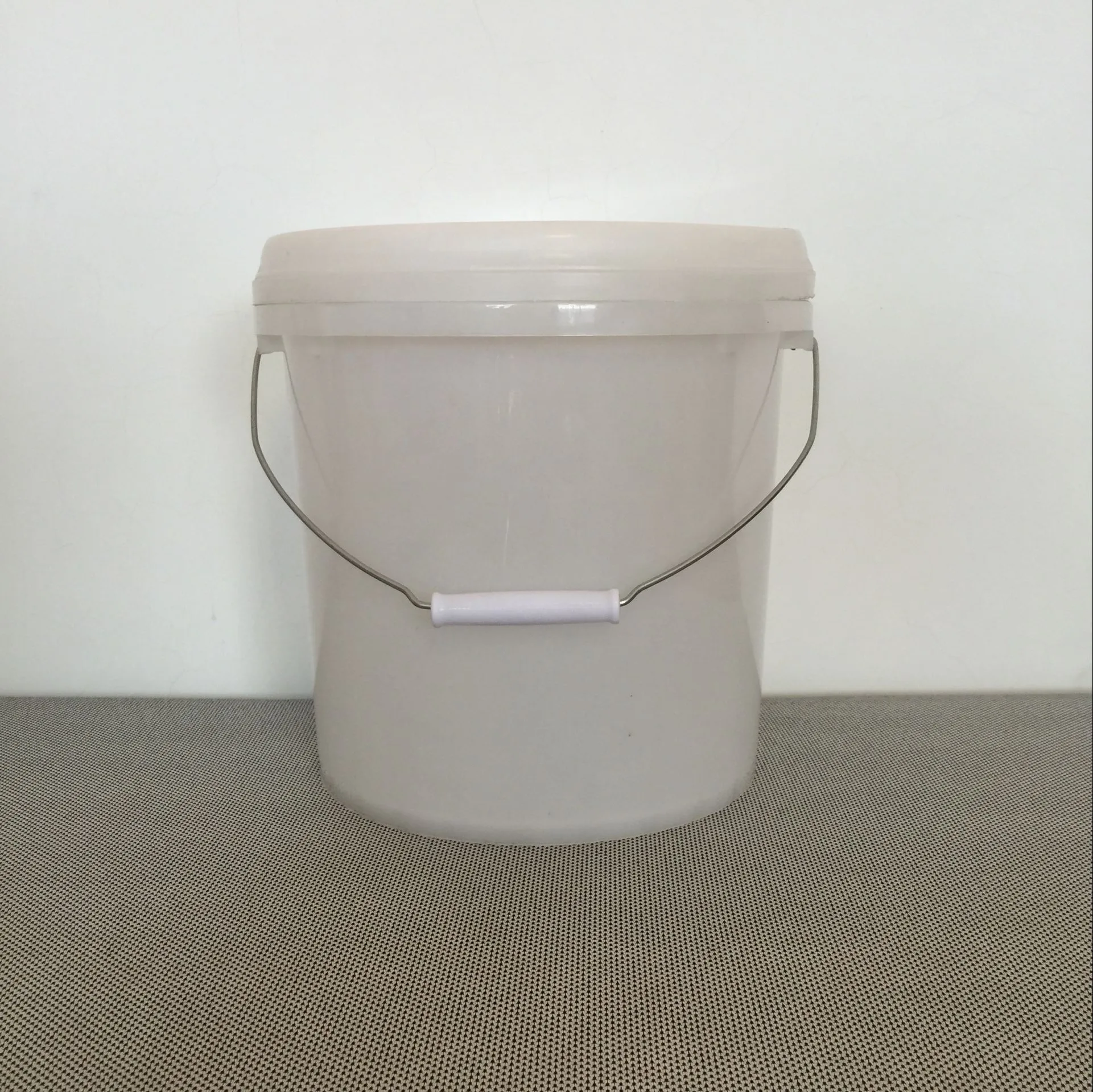 Hdpe 10l Clear Pp Plastic Bucket /container Food Grade With Lid And Handle - Buy Plastic Bucket ...