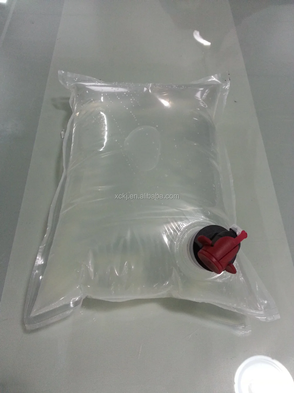 5l Plastic Bag With Screw Tap Valve/screw Tap Top Bag In Box - Buy Bag ...