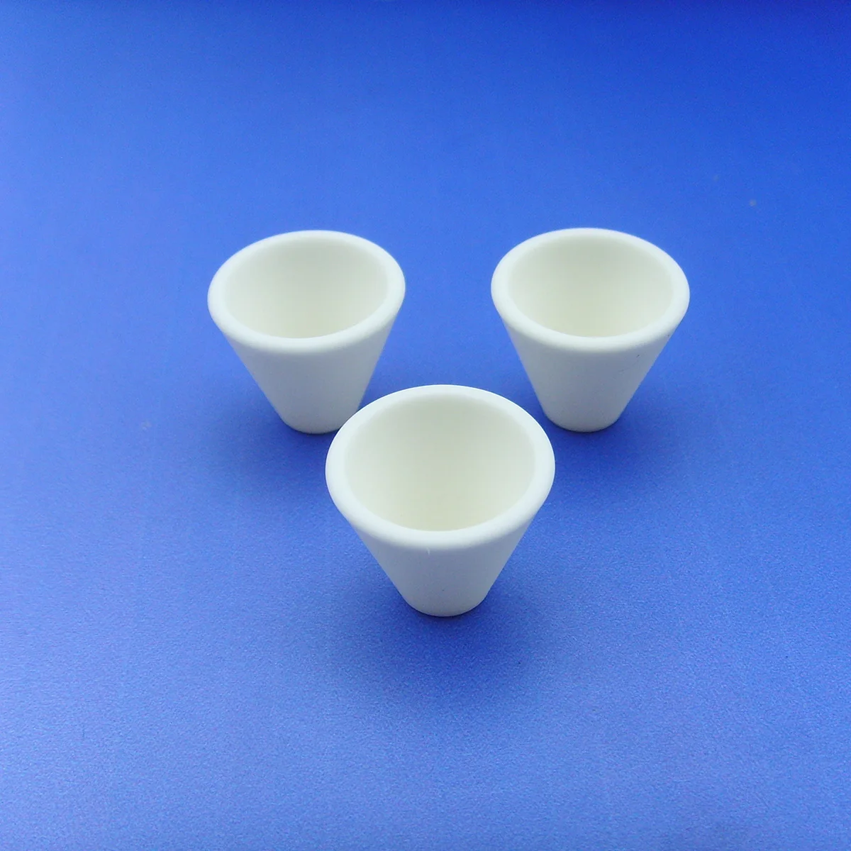 Alumina Ceramic Pouring Cup For Metal Casting - Buy Ceramic Pouring Cup ...