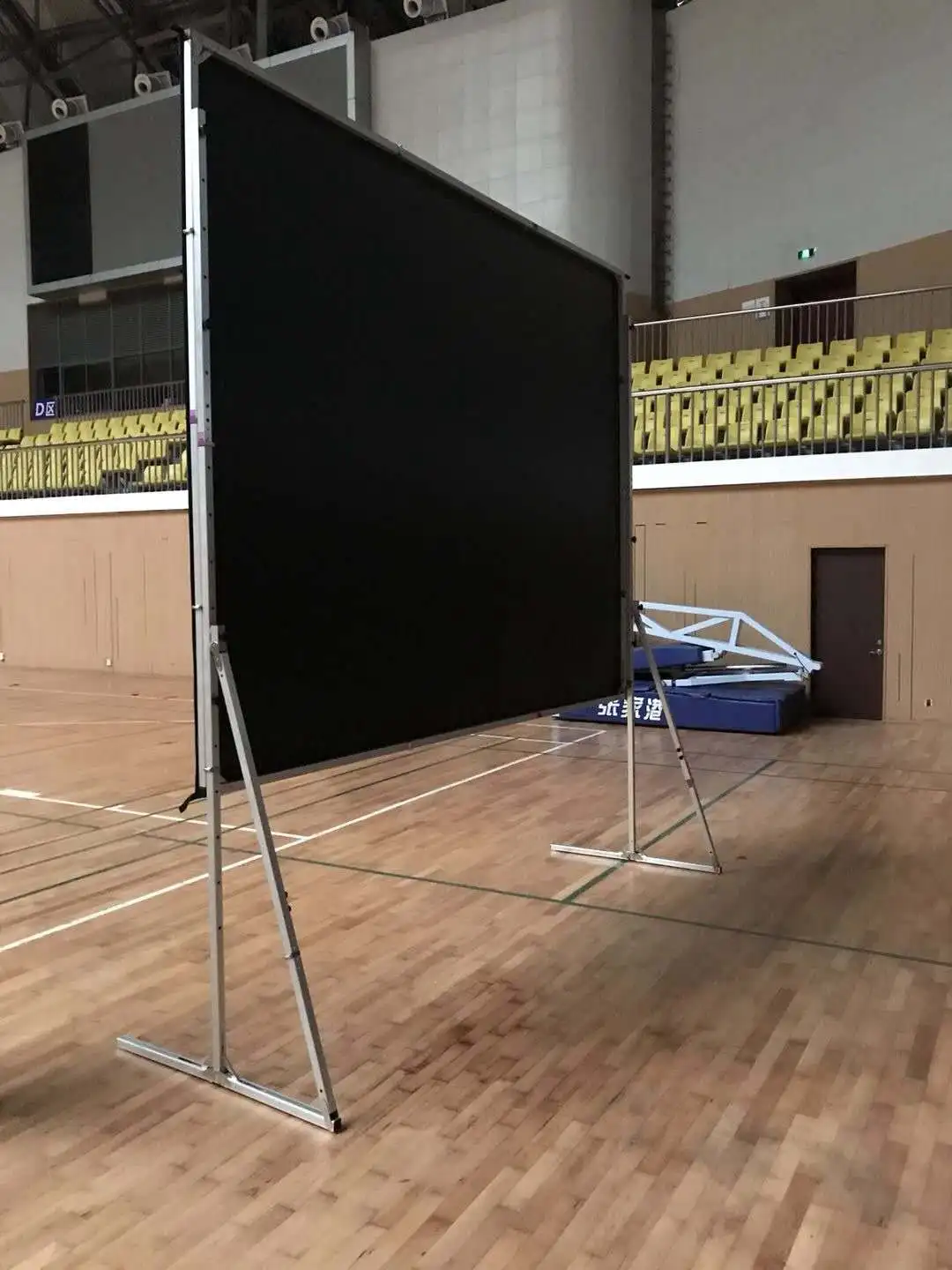 200 Inch 16:9 Fast Fold Projector Screen - Portable Home Theater