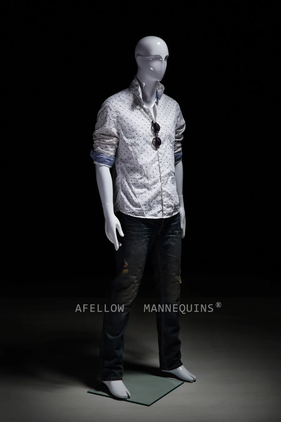 Abstract Male Mannequin Has Alien Head Tall Model Marco 4 - Buy ...