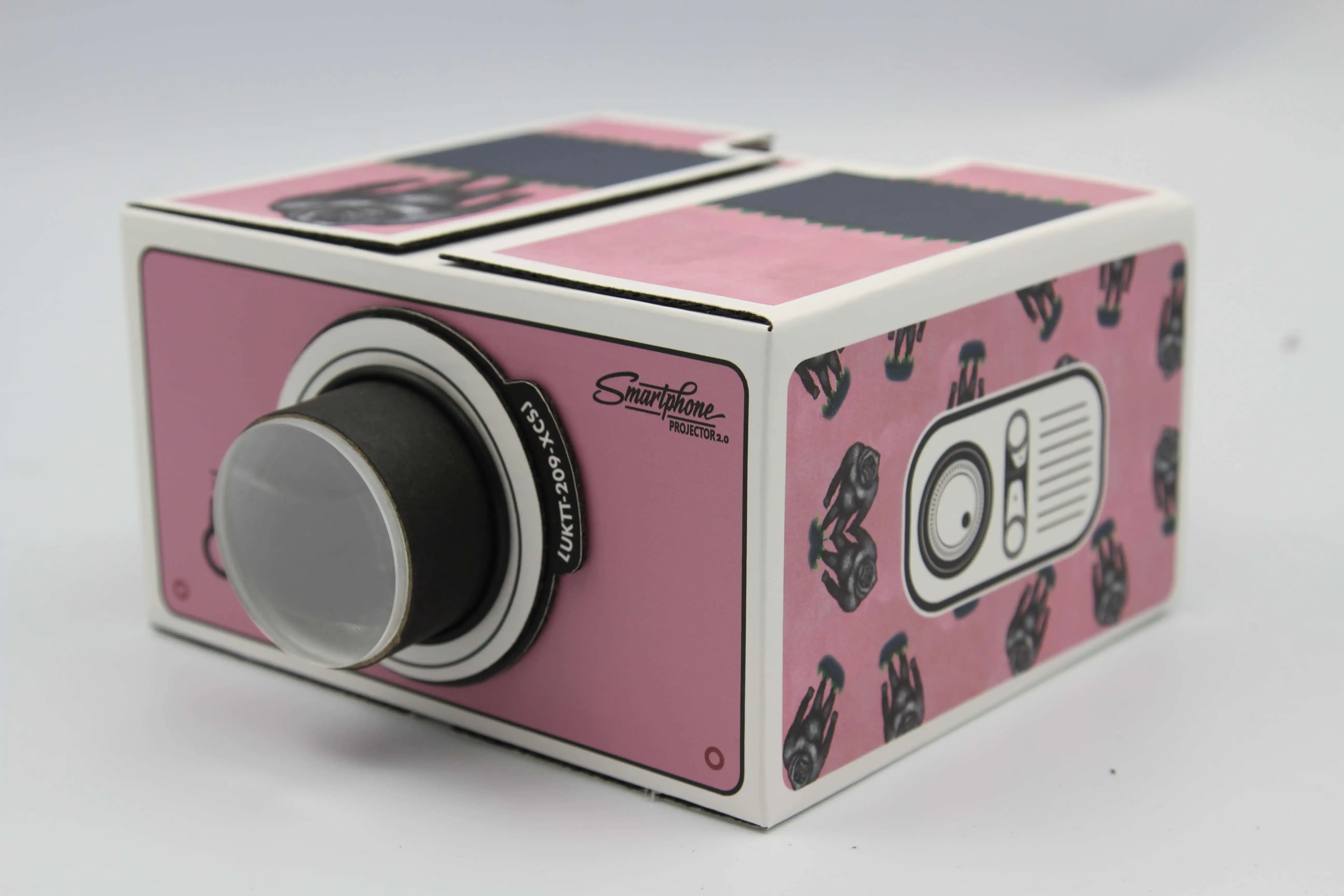 DIY Portable Cinema - Smartphone Projector Cardboard Mini