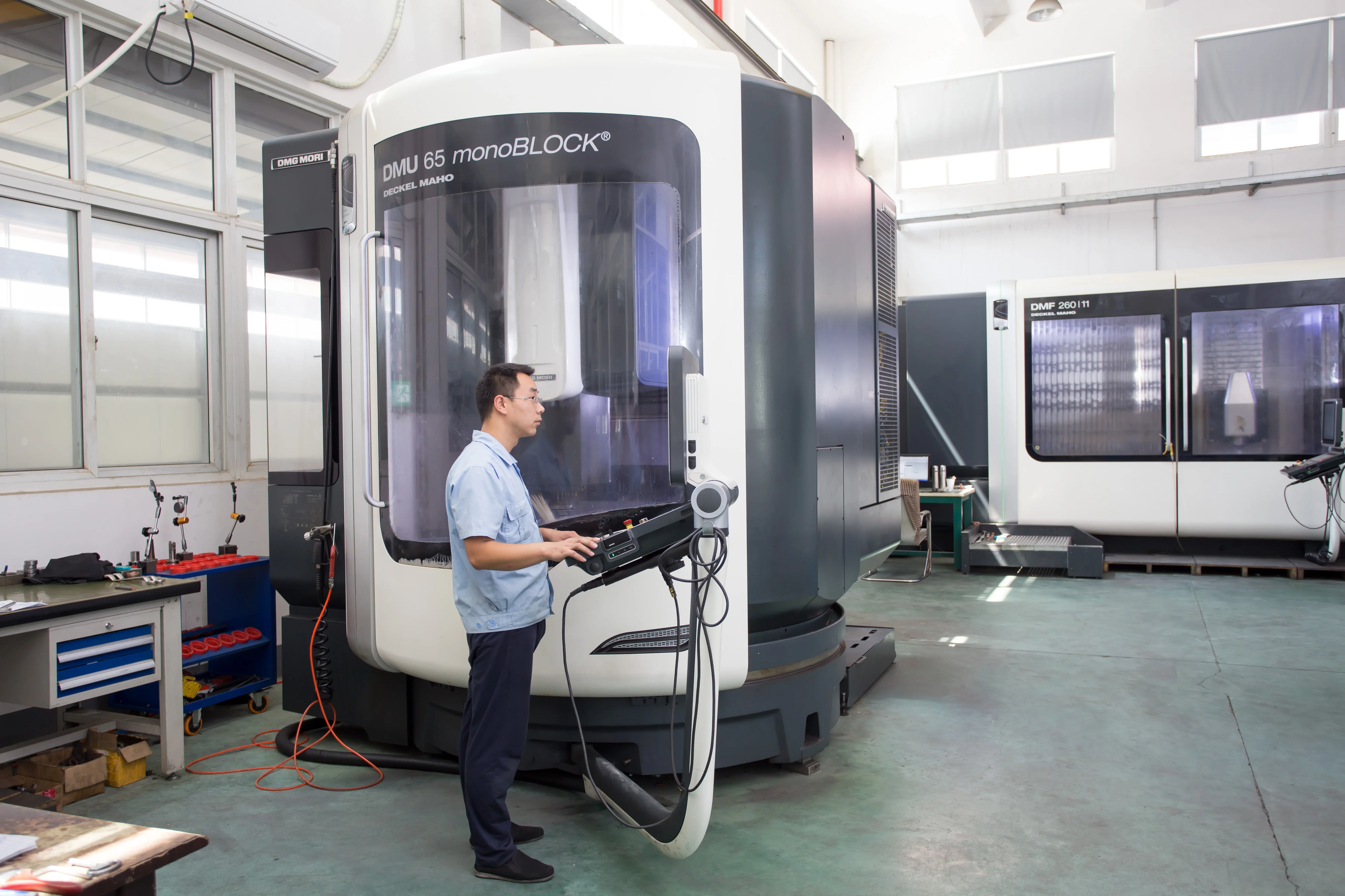 Automotive Rear Triangular Quarter Window Glass Encapsulation With ...