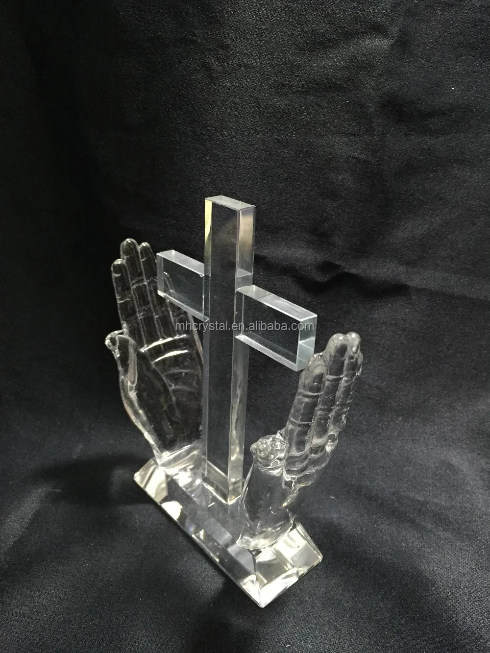 Christian Crystal Cross With Praying Hands Mh-15043 - Buy Christian ...