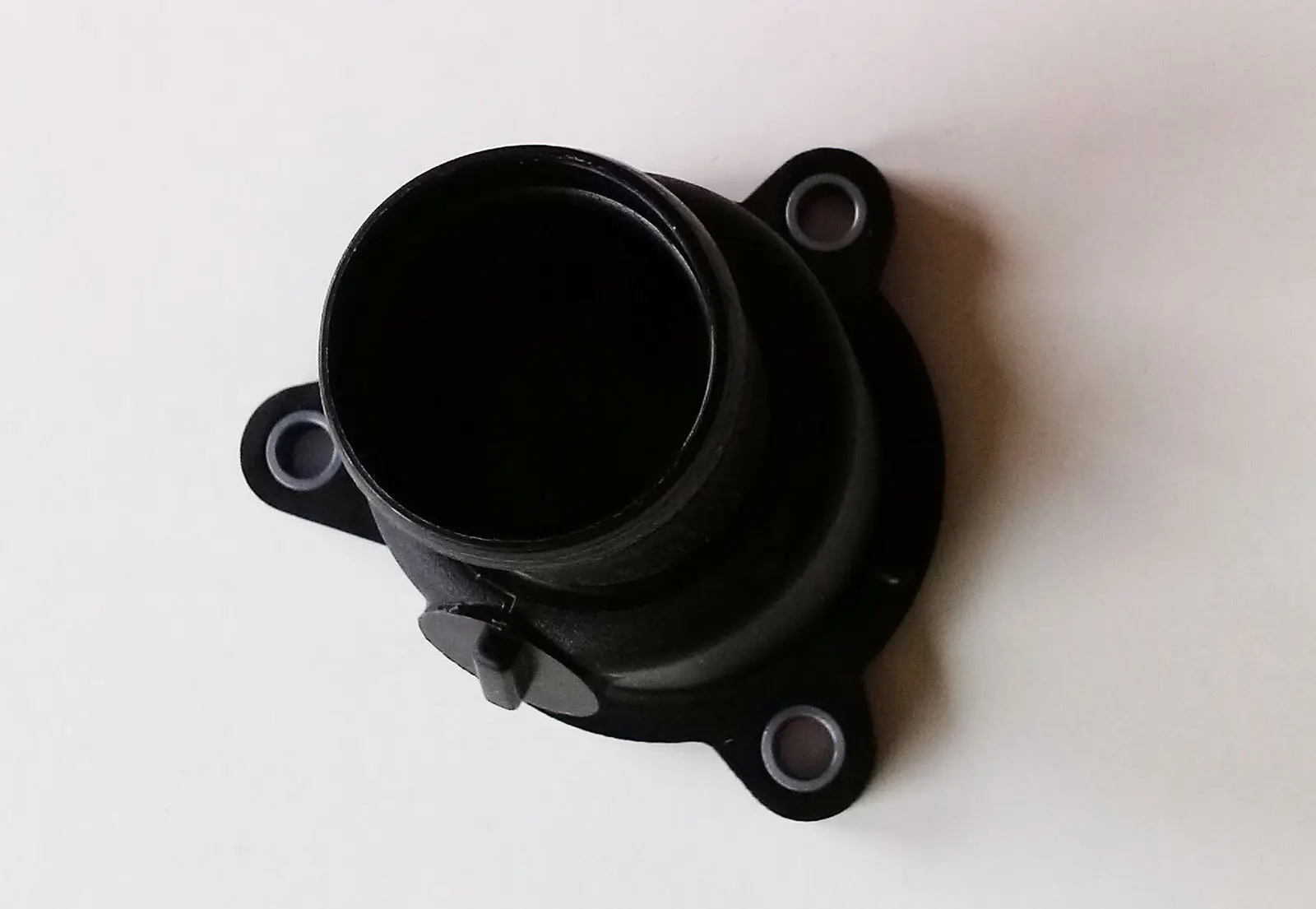 7700866387 Reniault Water Flange Thermostat Housing Auto Parts ...