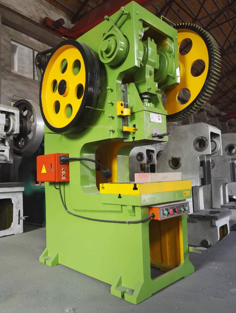 12T/16T/25T/40T/200T J23 Metal Punching Machine Stamping Power Press