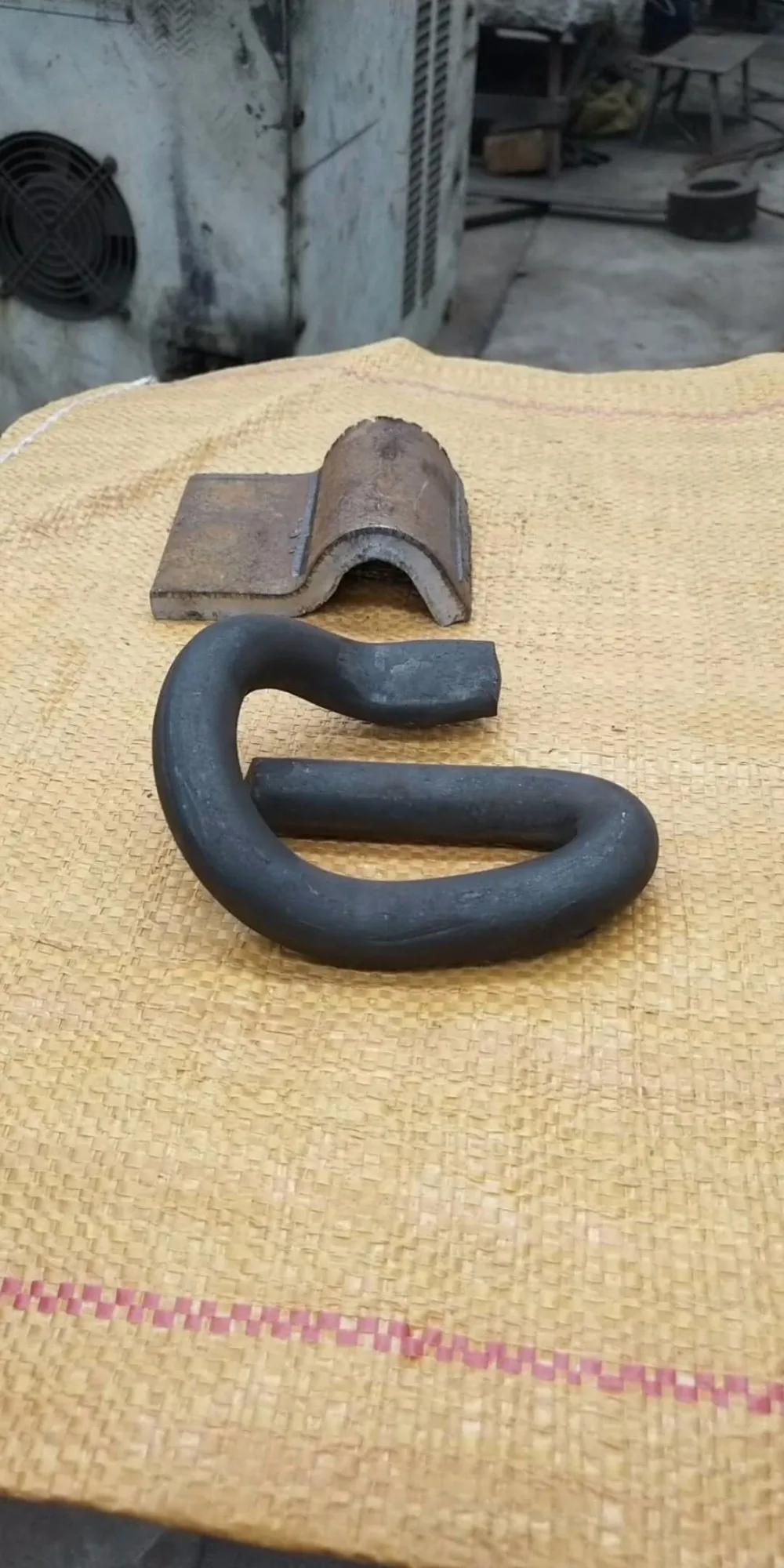 Durable Crane Rail Clamps - Secure Your Rails Efficiently