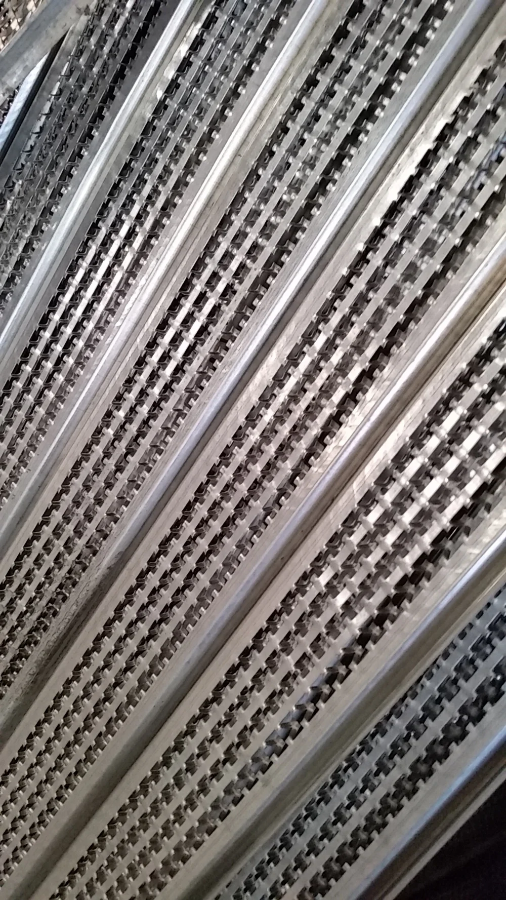 安装 Hy Rib Formwork Mesh/hy Rib Lath Formwork - Buy 镀锌 Hy 肋模板网格，热卖廉价 Hy ...