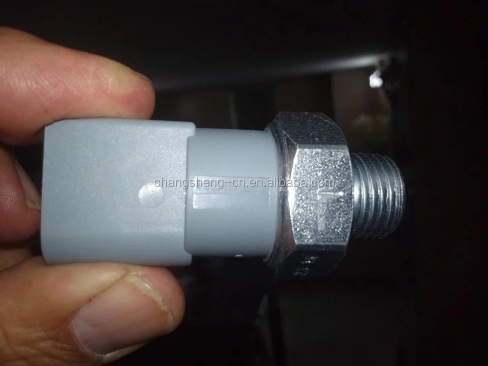 Genuine Oil Pressure Switch For Mercedes A0001539932 - Buy A0001539932 ...
