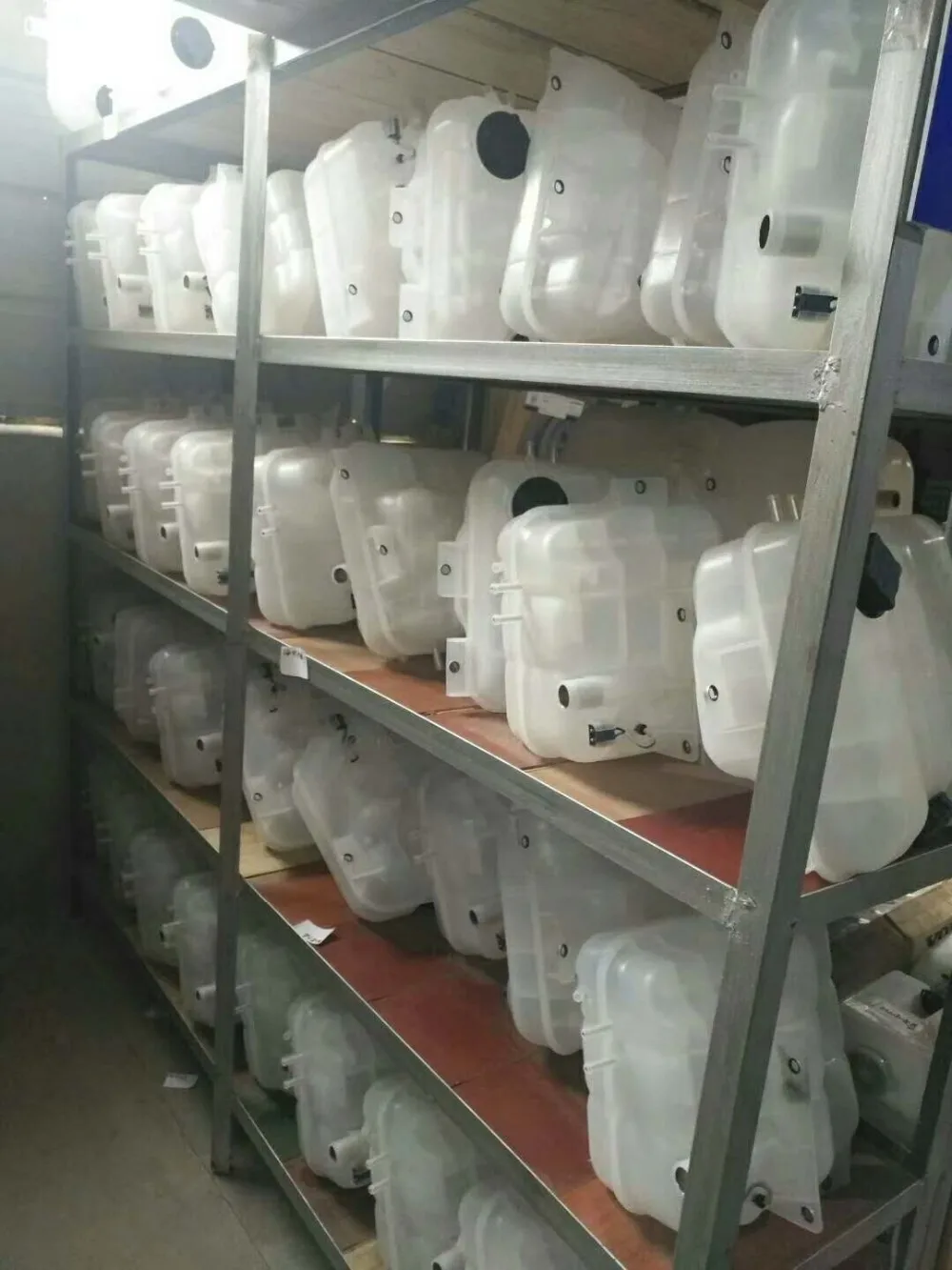 Genuine Quality Excavator Parts VOE 17411509 Coolant Expansion Tank