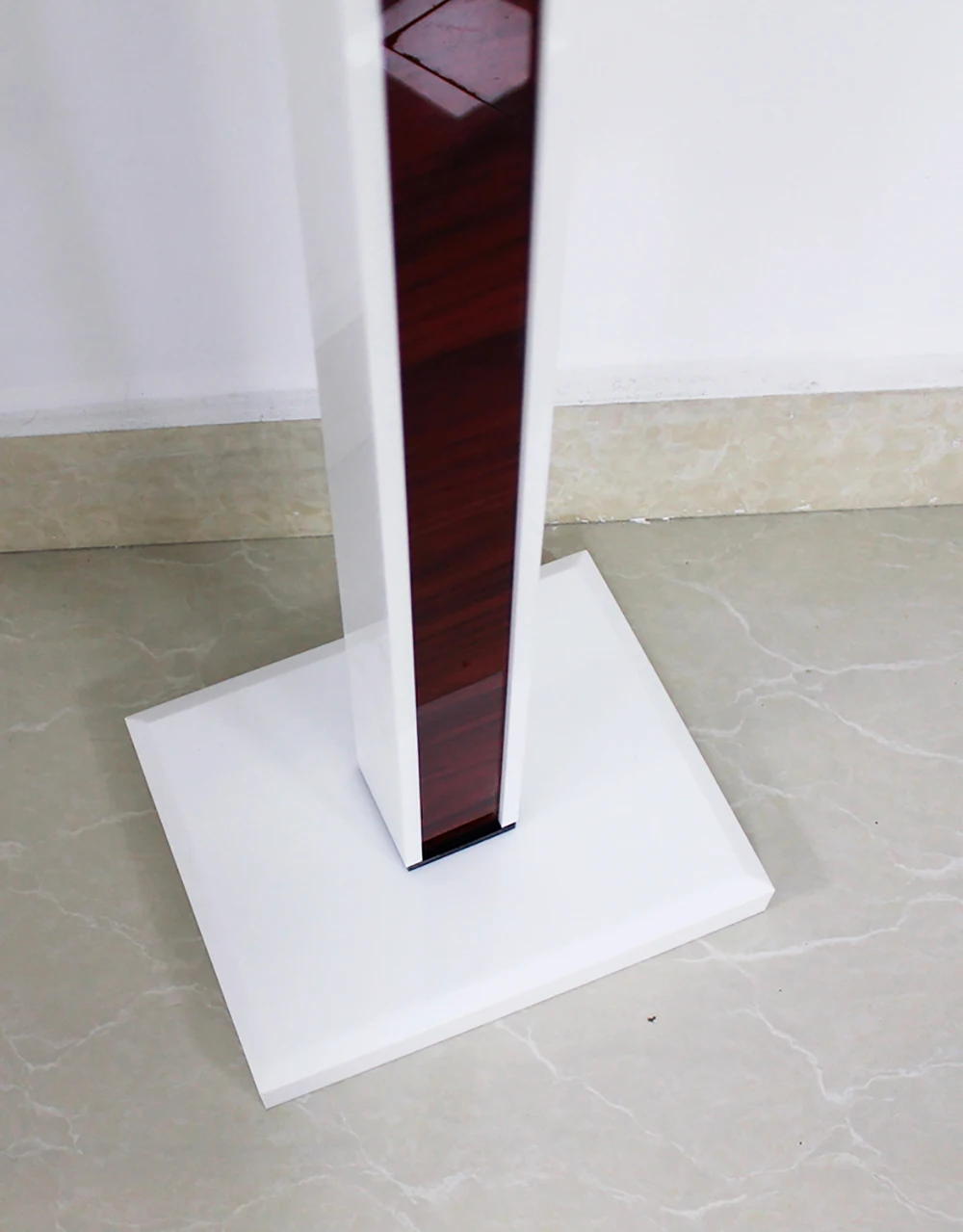 Free Standing Transparent Acrylic Floor Display Stand Advertising ...