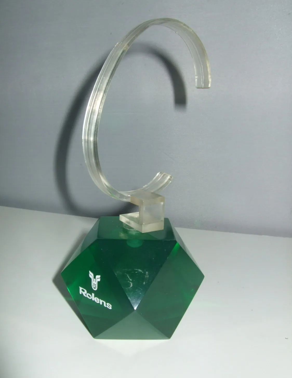 Best Design Transparent Acrylic Watch Display Stand with 50mm Thickness ...
