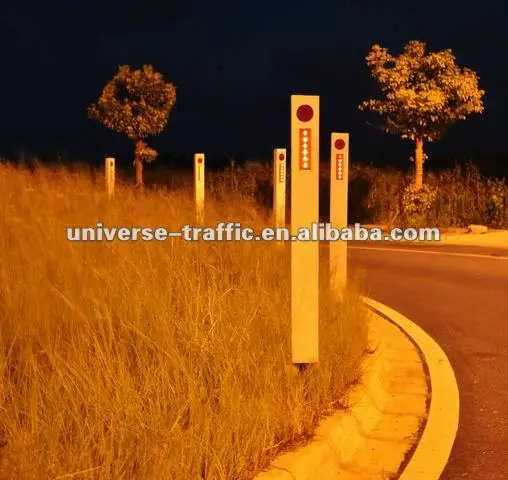 Highway Solar Road Delineator Post - Flexible & Reflective