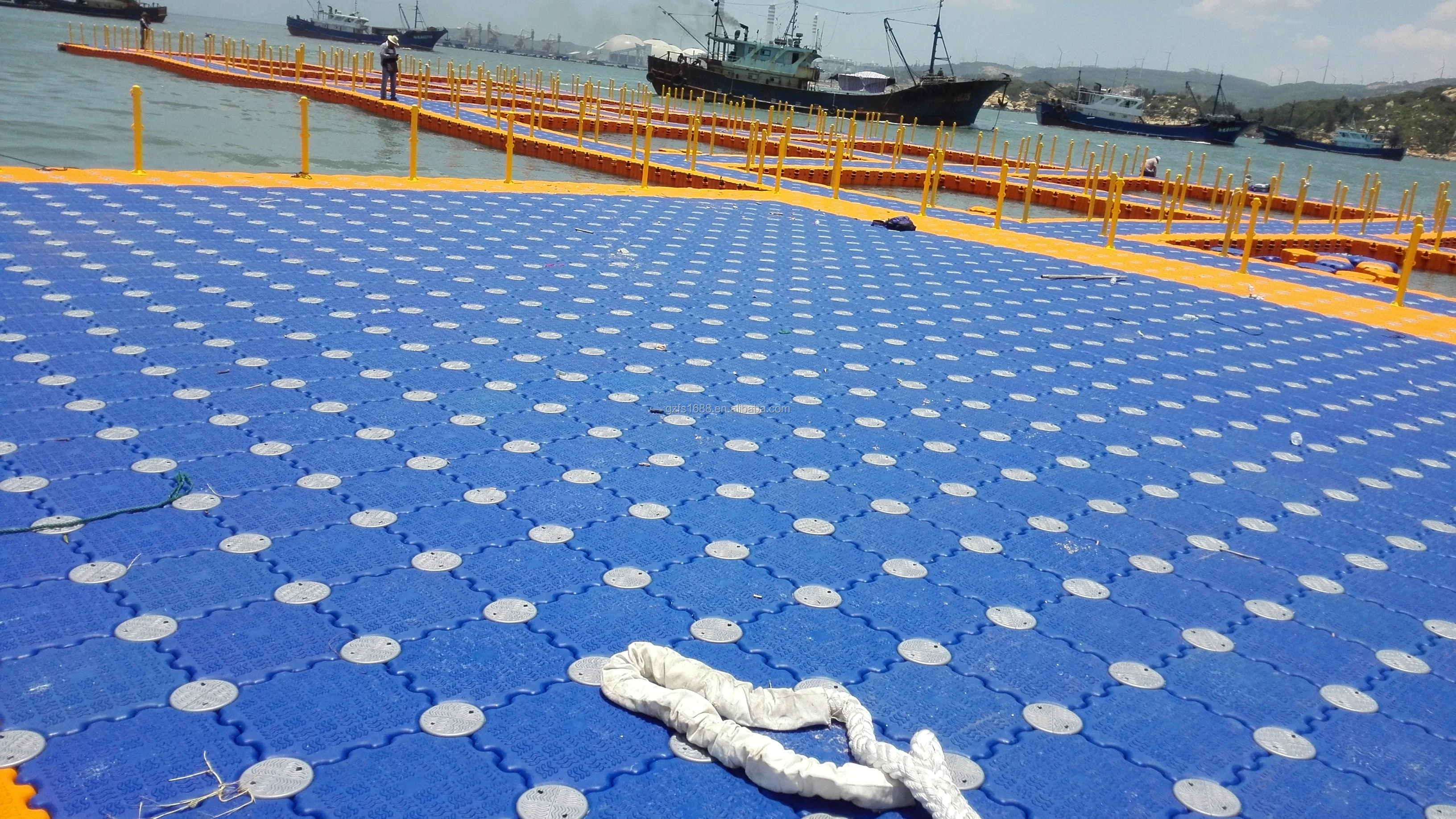 Modular Floating Dock System for Big Boats - Durable & Versatile