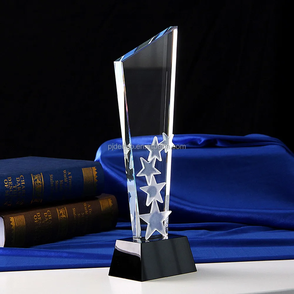 2017 New Design Nice Crystal Diamond Shape Trophy