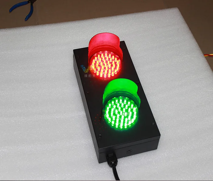 Aangepaste 100mm rood groen verkeer signaal decoratie LED mini ...