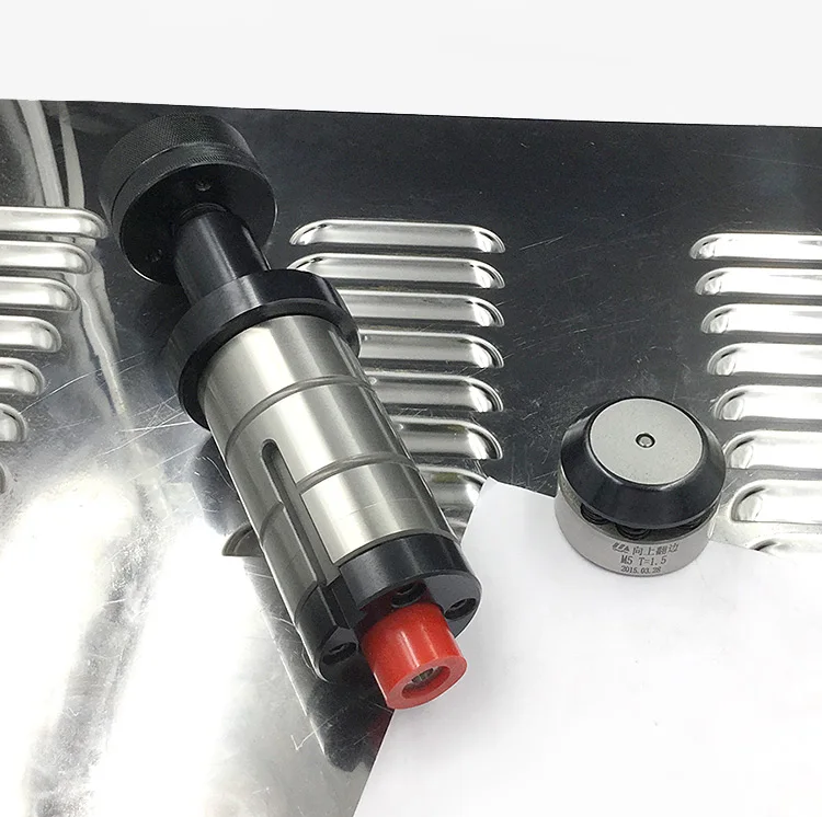 Form Die Thick Turret Extrusion Tapping Tool for Amada CNC