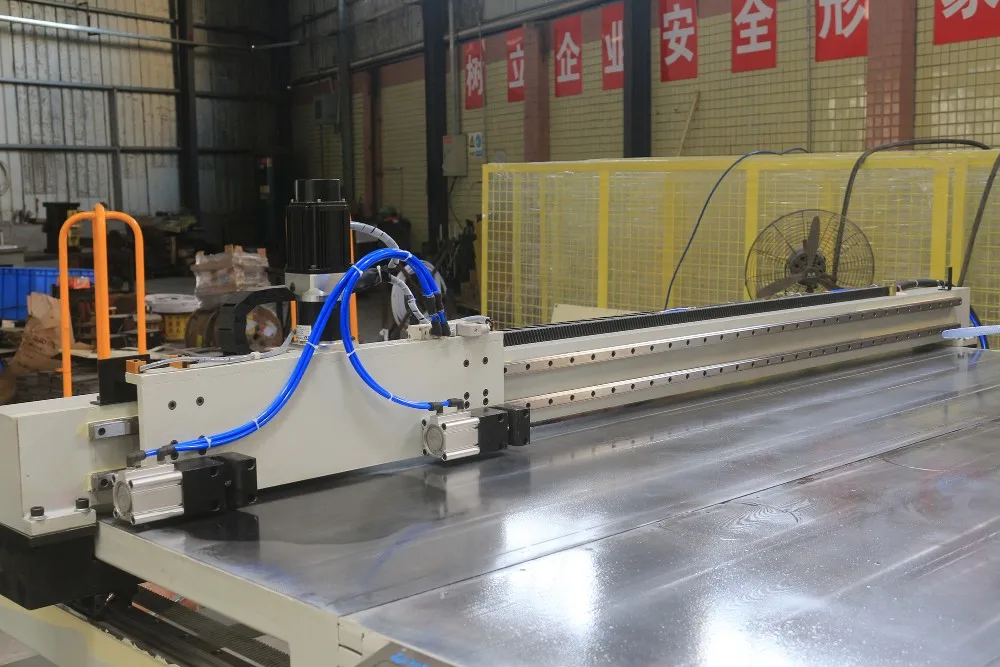 Galvanized Steel Wire Spot Welding Machine With Automatic X And Y Axis ...