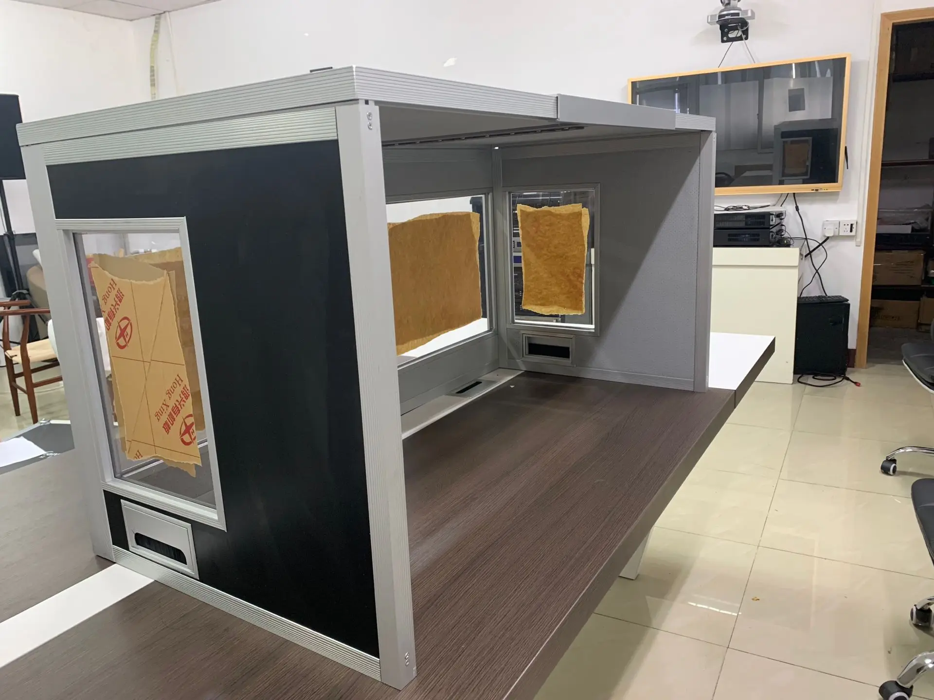 YARMEE Portable Table Top Interpreter Booth for 2 Persons - Lightweight ...