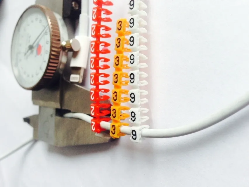 Pom Clip Cable Idents Good Electrical And Dielectric Properties Type ...