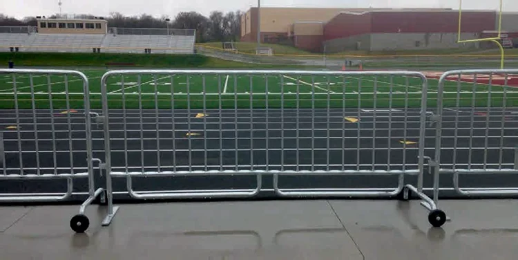 Road Construction Barrier Heavy Metal Barricade With Wheels - Buy Crowd ...