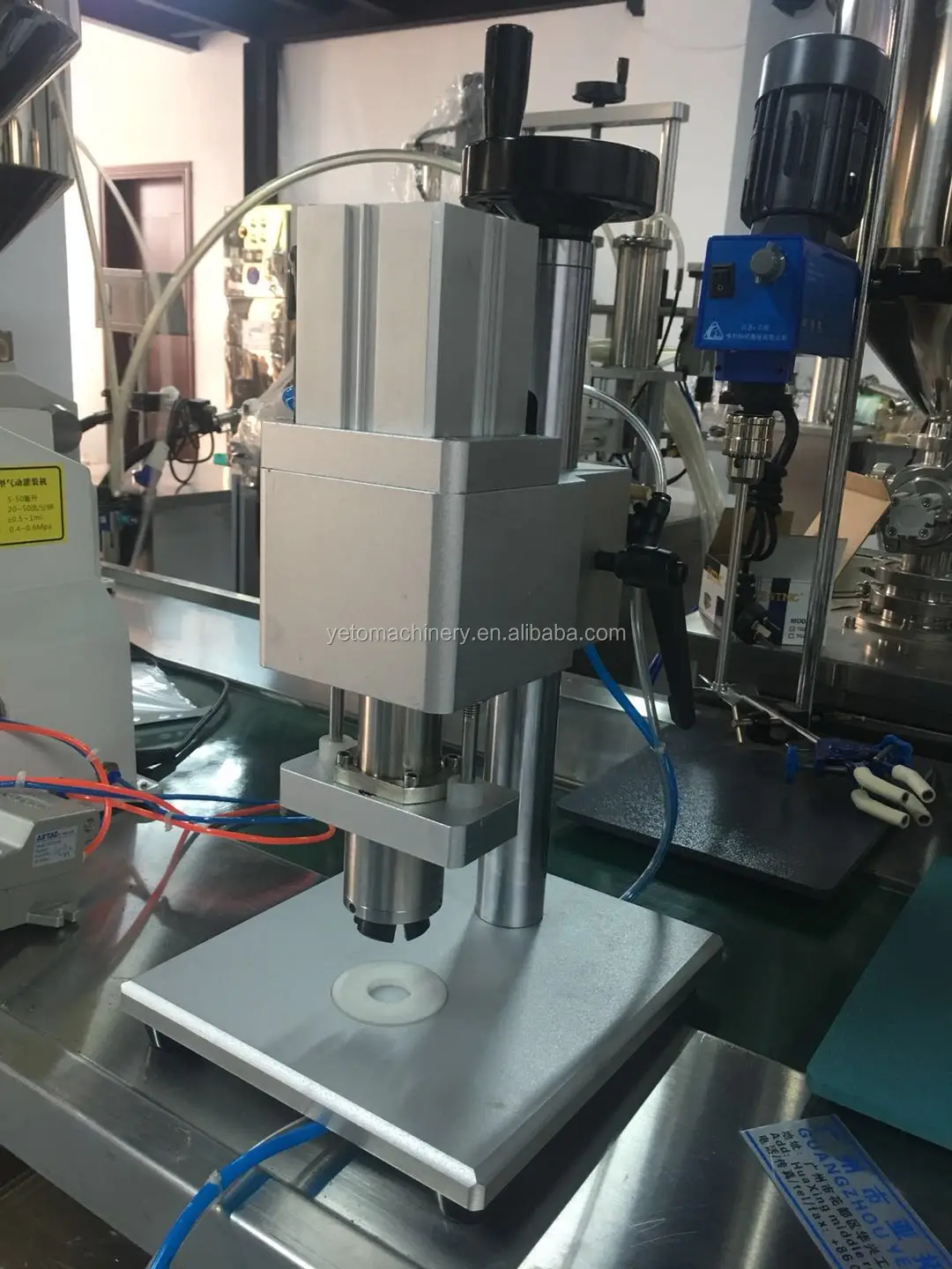 Pneumatic Semi Automatic Ampere Bottle Crimping Machine