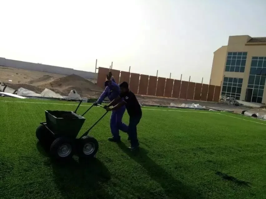 Soccer Artificial Turf Rubber Sands Infill Machine - Buy Soccer ...