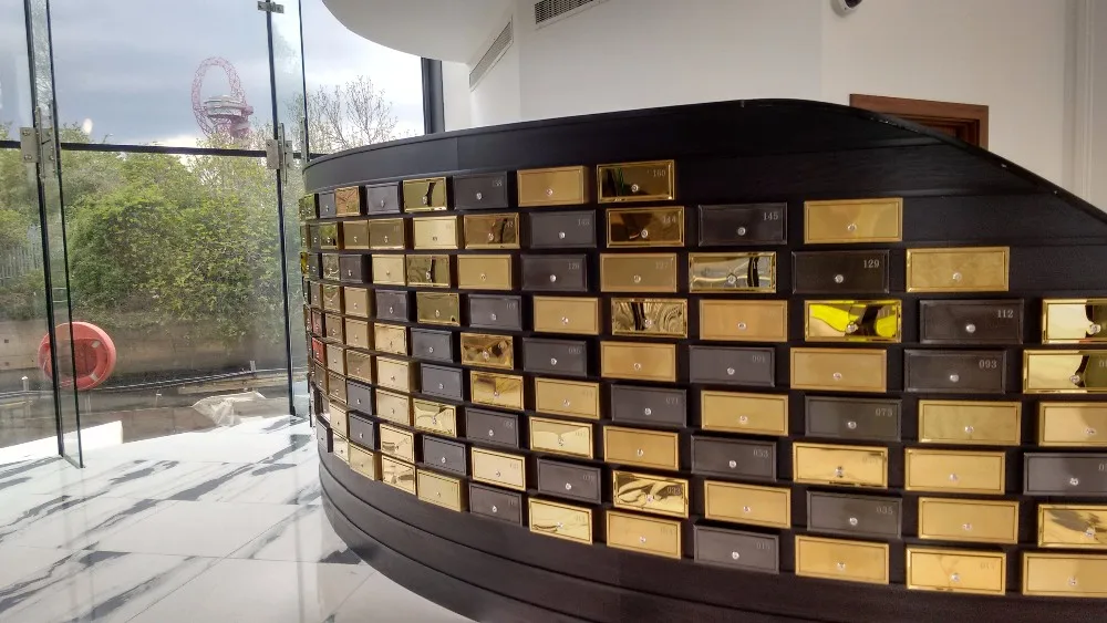 China Lockable Apartment Post Box/ Titanium Gold Hotel Mailbox/ Cluster ...