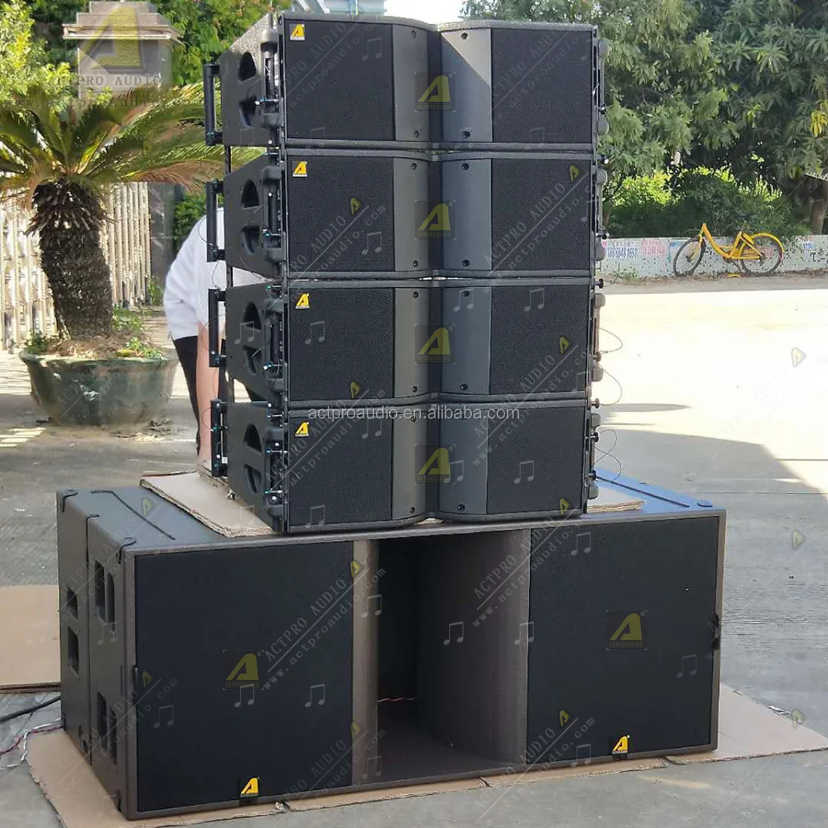 KR208 Line Array Loudspeaker - Powerful Subwoofer for Clubs