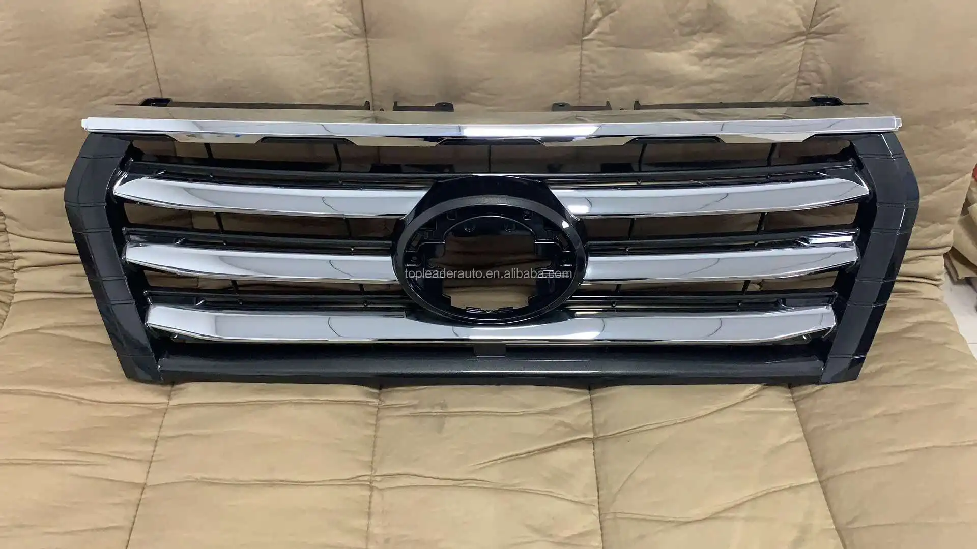 Auto Prado 2018 Front Grille - Original Style Plastic Grille for Toyota