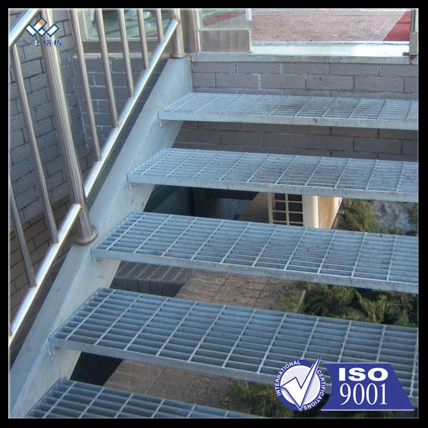 SERRATED CARBON webforge steel grating -nigeria galvanized grating ...