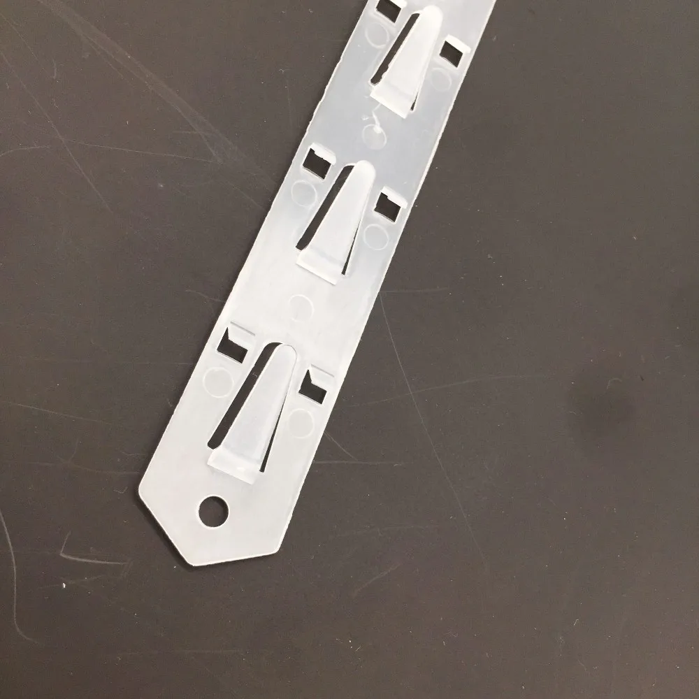 Hiplastics Merchandising Clip Strip - Foldable Display