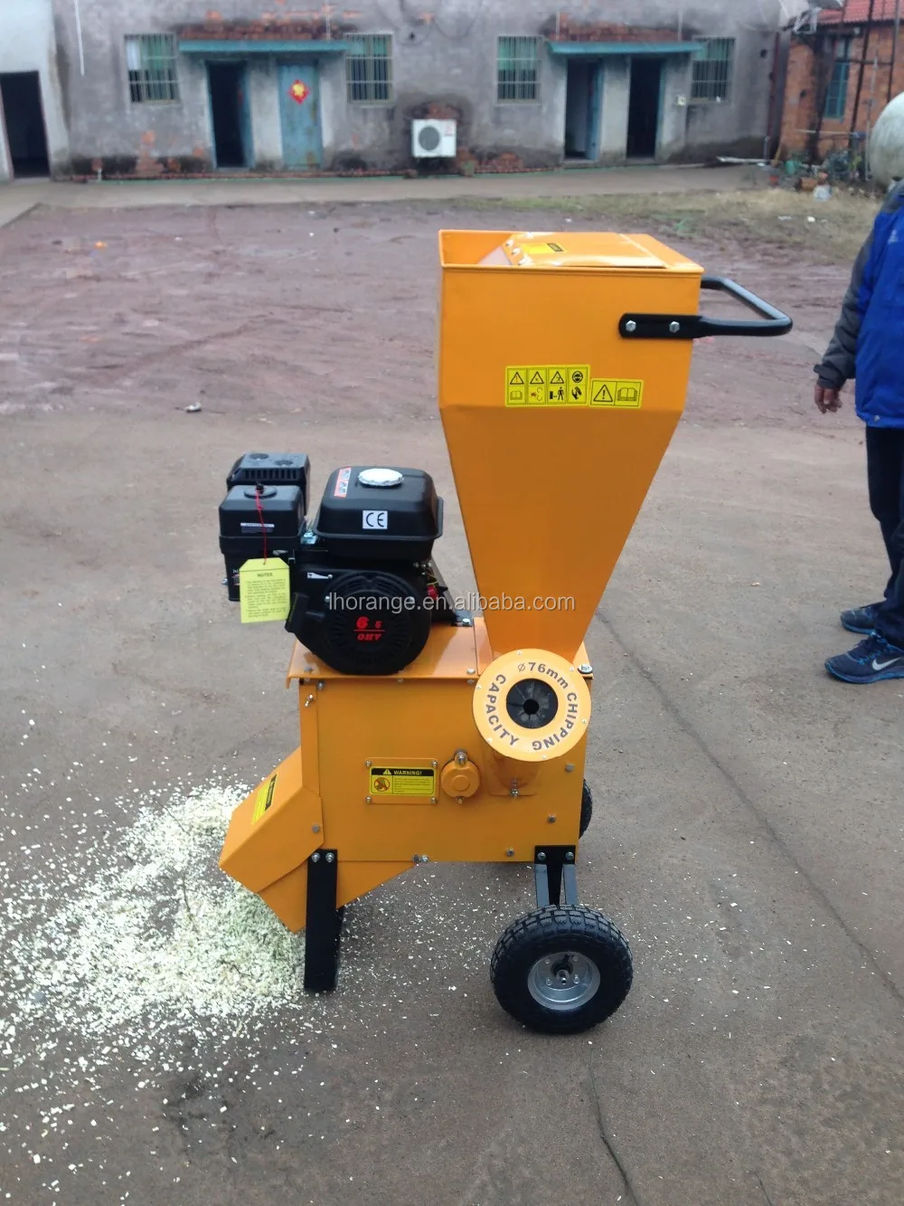 Garden Leaf Mulcher Shredder - Efficient Wood Chipping