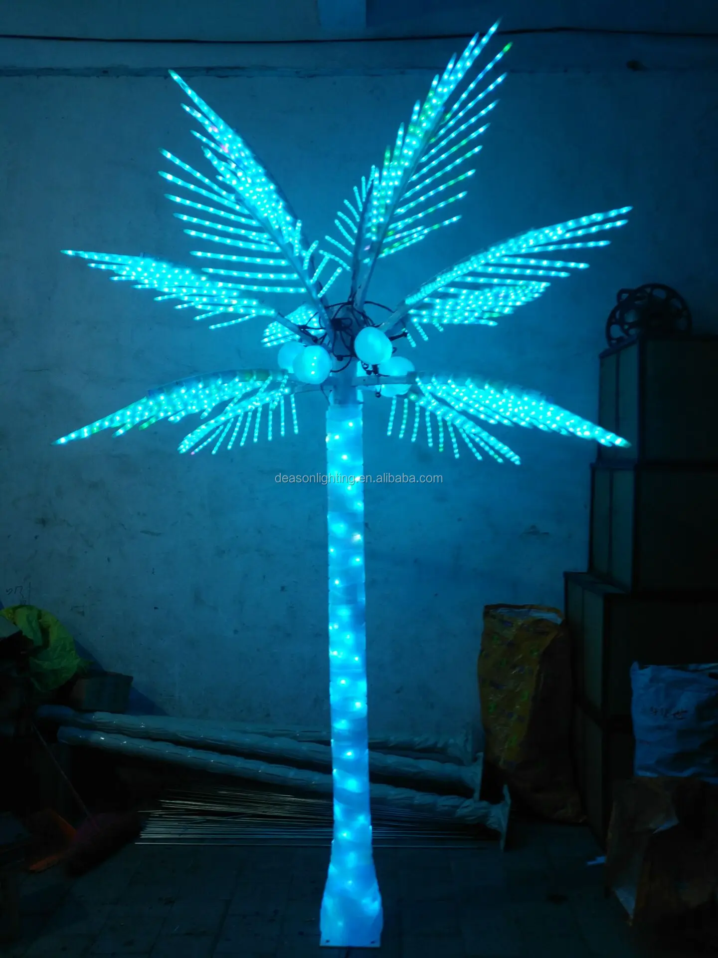 Palm Tree Lamp with Coconut Lights - Outdoor Decor