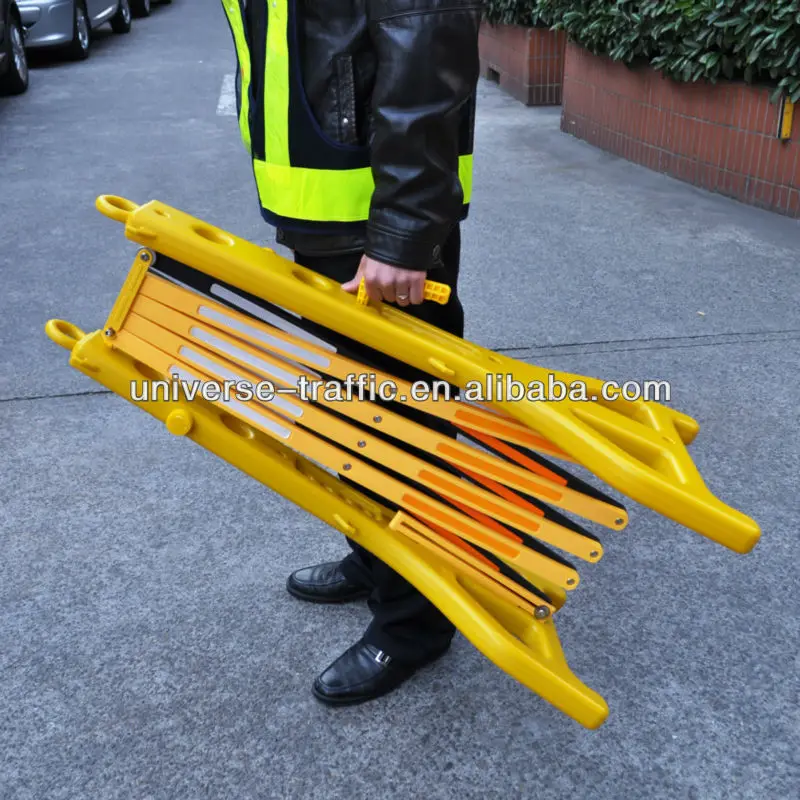 Yellow Barricade Chain/ Plastic Chain - Buy Coloured Plastic Chain ...
