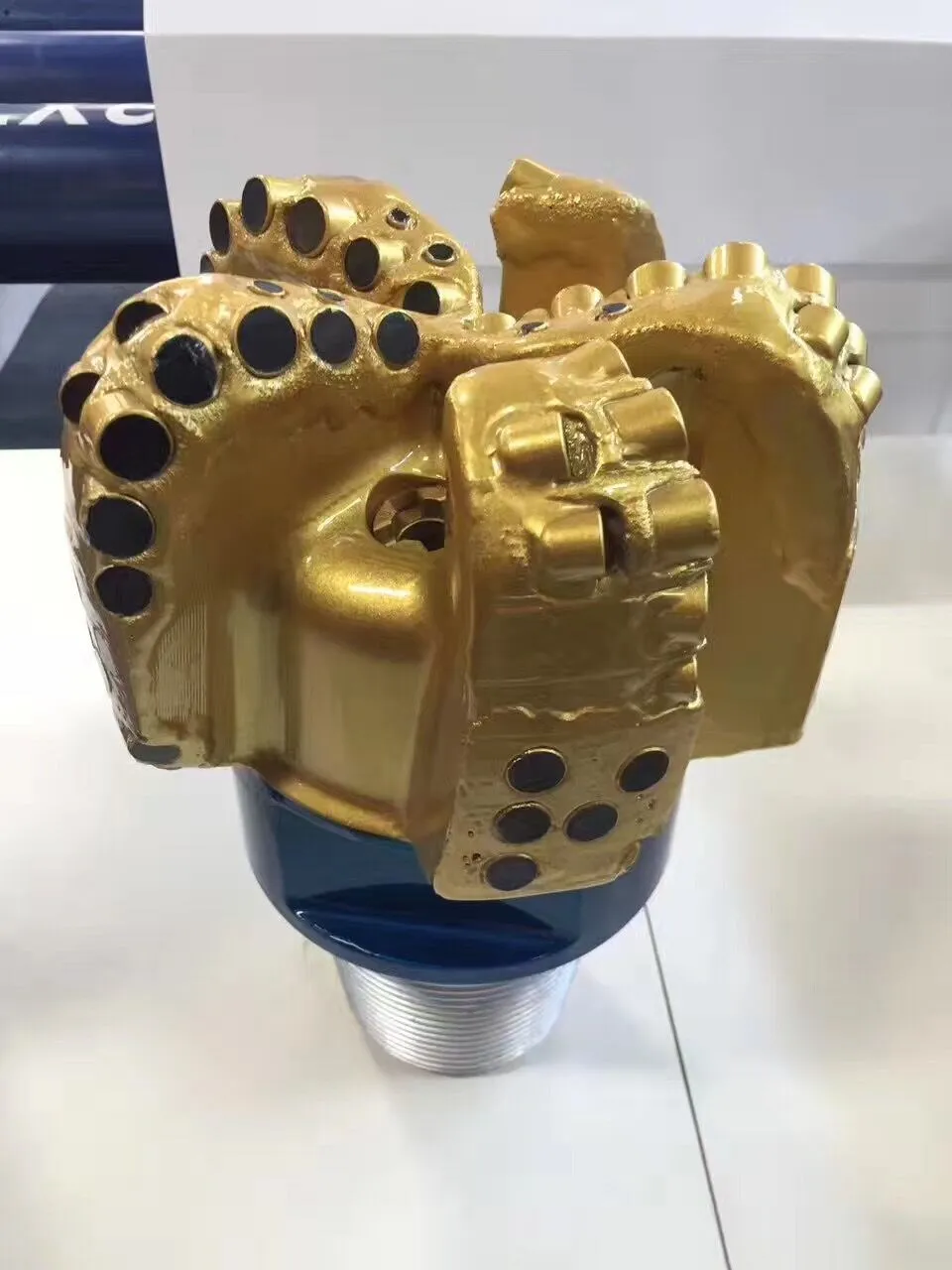 Used PDC Cutters for Efficient Stone Cutting & Drilling