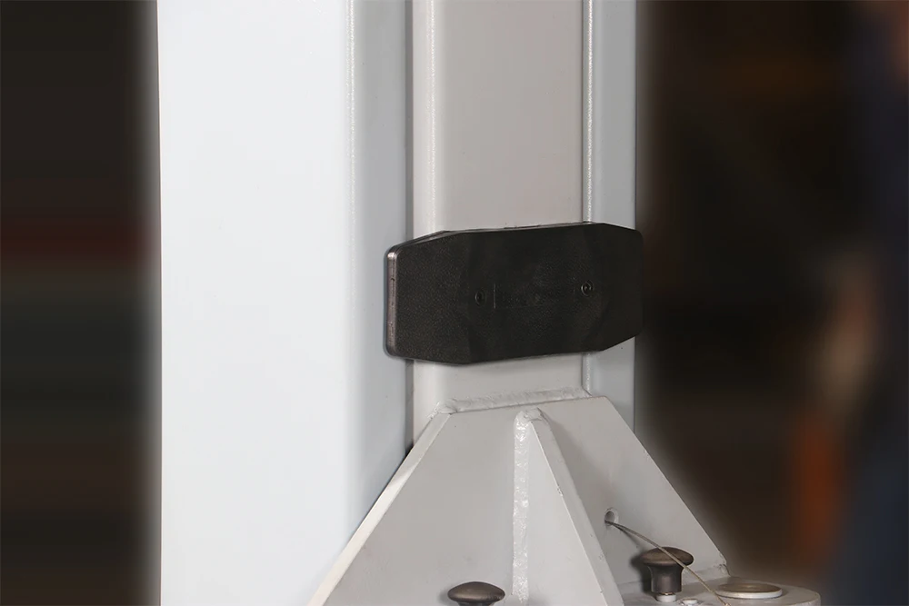 Htl2150 5000kg Two Post Lift With Dual Side Manual Lock Release And ...