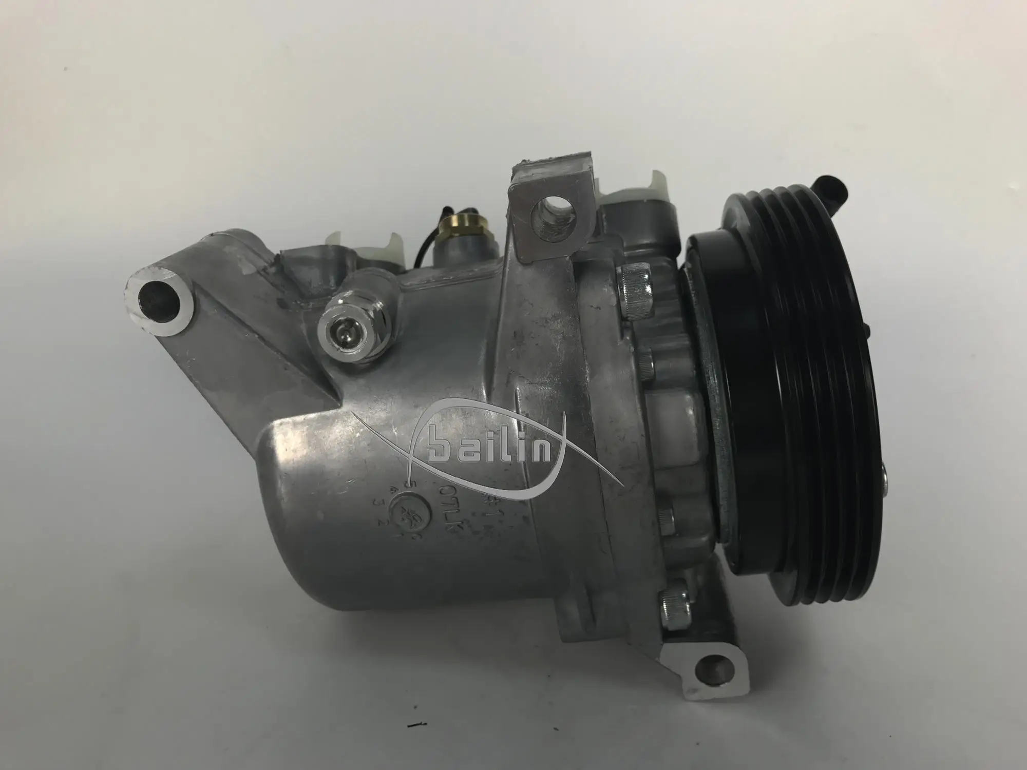 Car Air Conditioning Compressor for SUZUKI JIMNY 1.3