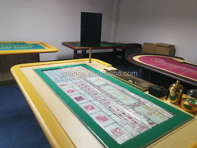 Mini Folding Craps Table Game Set with Sic Bo Shaker