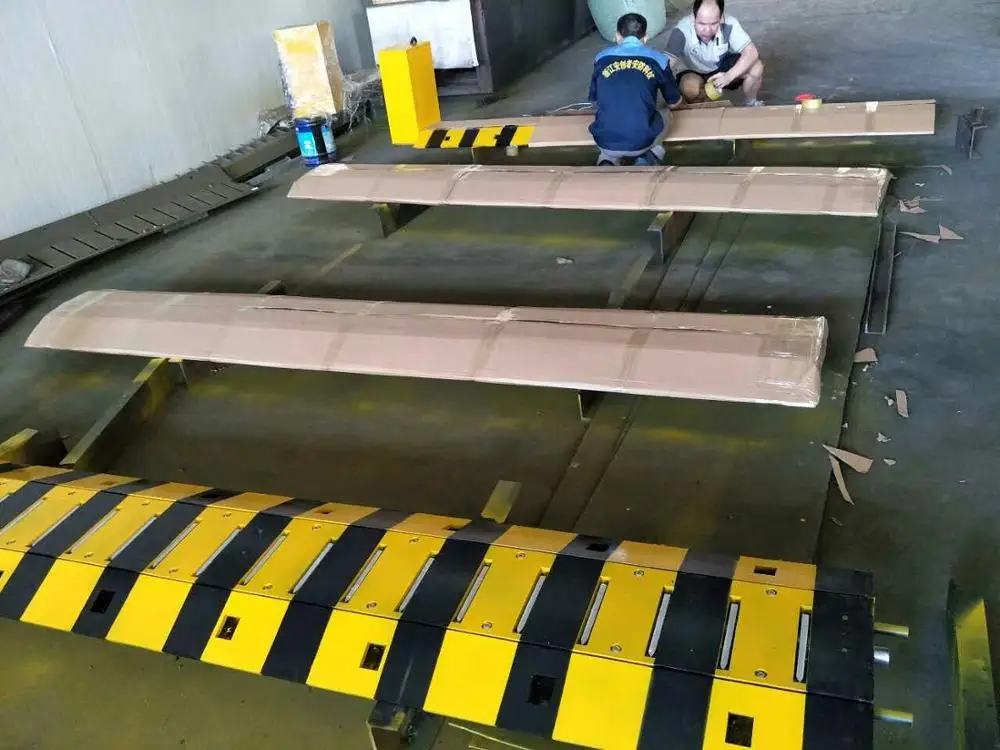 CE Traffic Spikes - Remote Control One Way Road Barriers