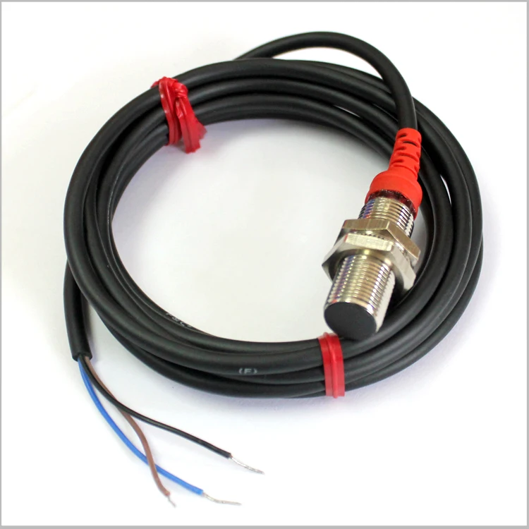 Capteur de proximité inductif à détection de métal M12 à corps court ...