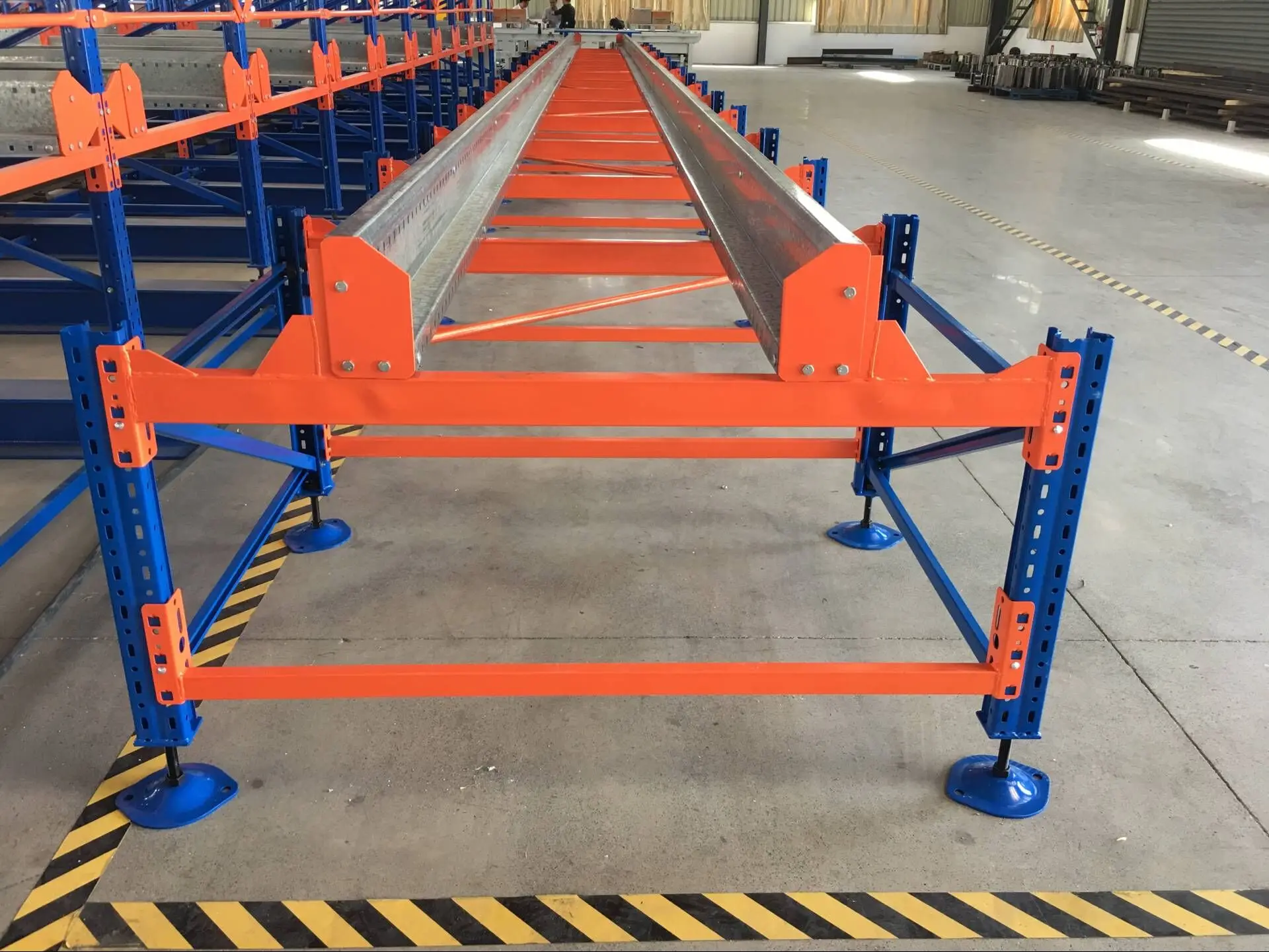 Industrial Warehouse Storage Drive-in Pallet Rack Shuttle Racking Heavy ...