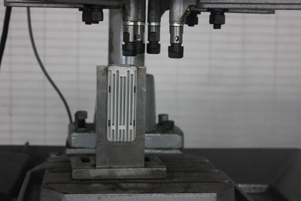 High Precision Vertical Multi Spindle Head Automatic Screw Tapping ...