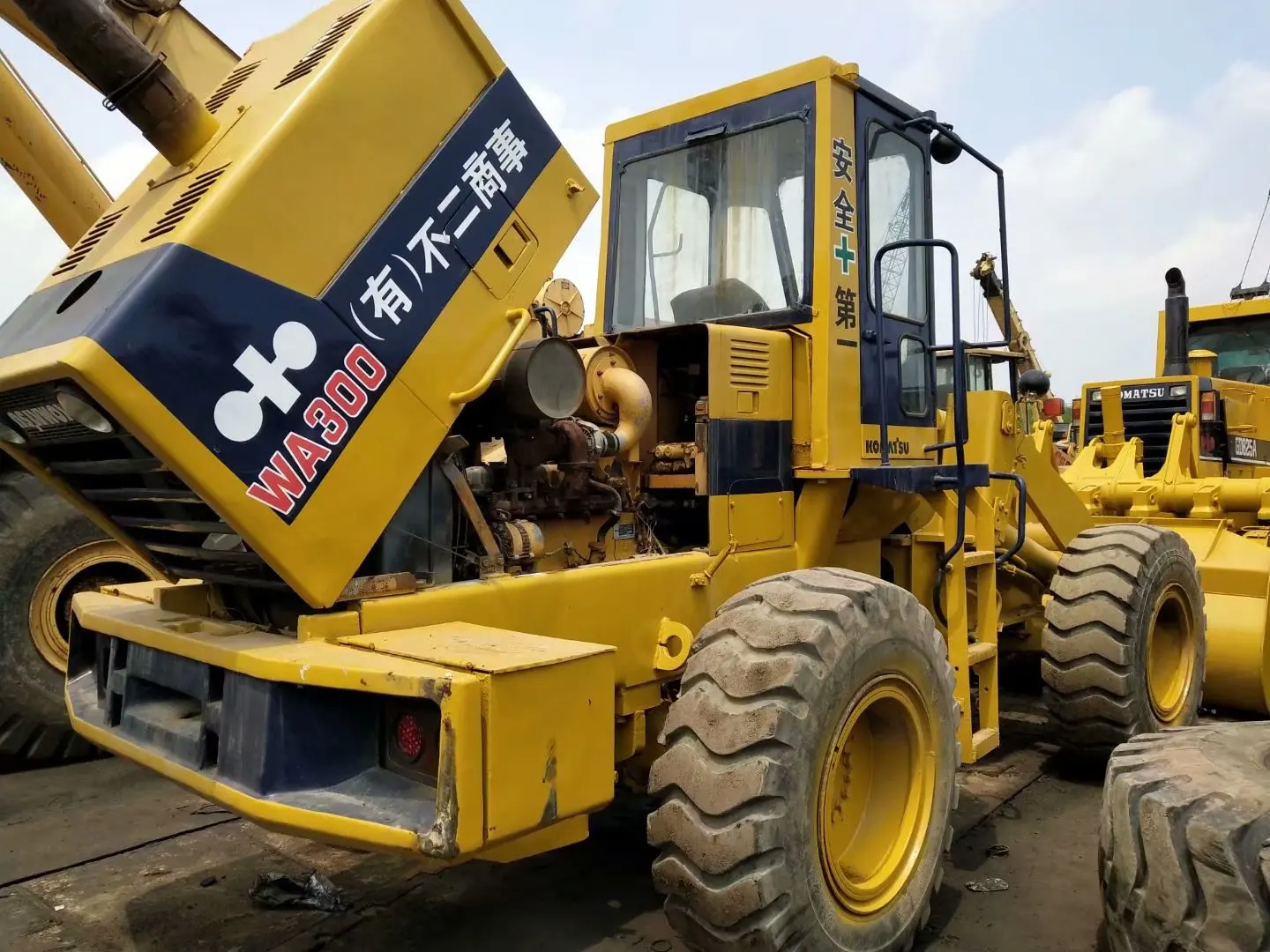 Used Wheel Loader Wa300-1,Used Wa300-1 Loader,Used Wheel Loaders Wa200 ...