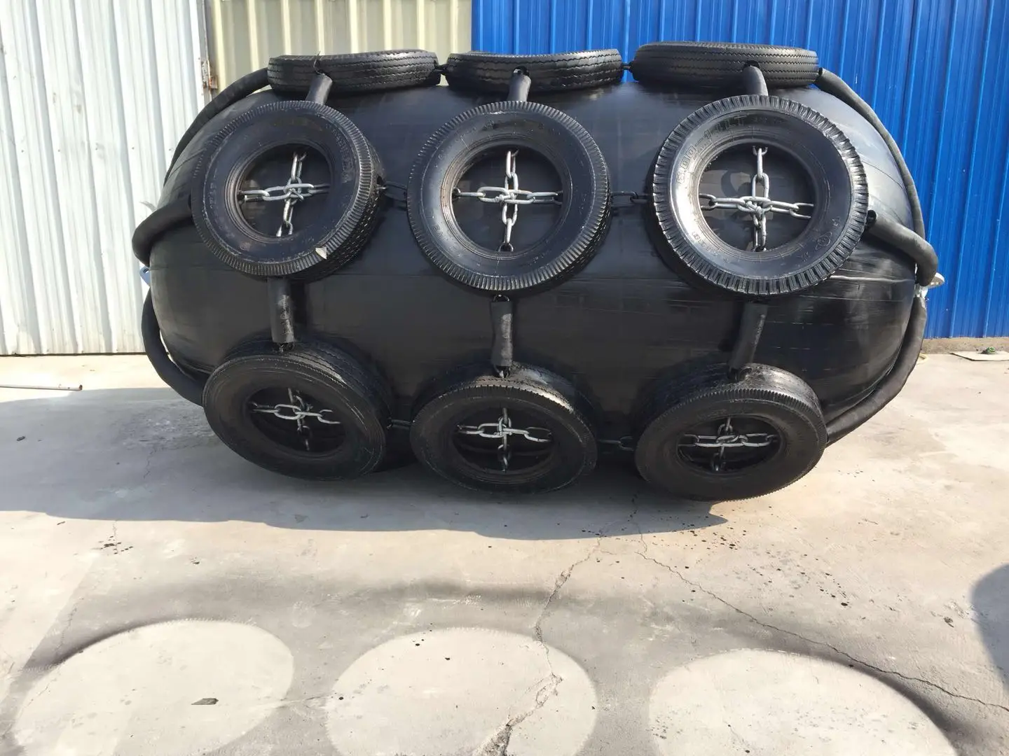 Marine Berthing Pneumatic Rubber Fenders| Alibaba.com